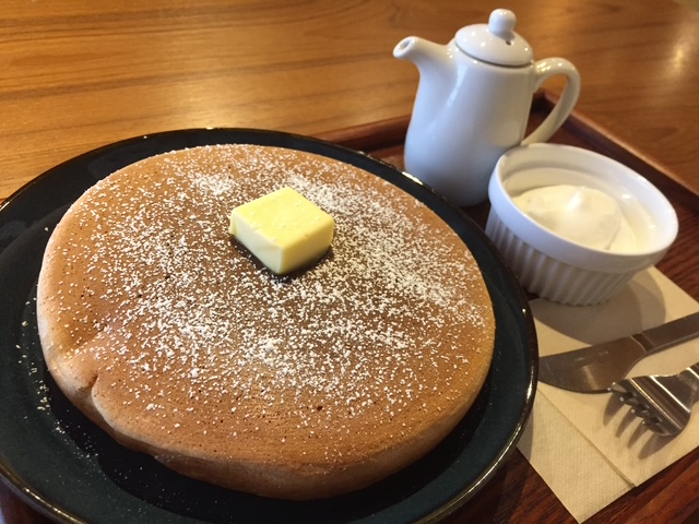 町家盆栽Cafeコトノハ【厚焼きホットケーキ（プレーン）100円引】 | JAFナビ